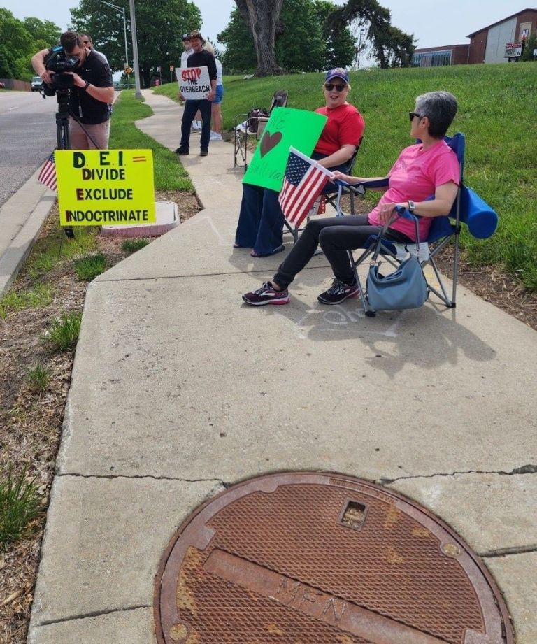 Kansas City Star reporting on Shawnee Mission protest reveals bias ...